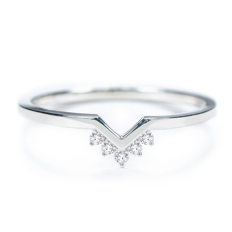 V-Shaped Stackable Ring with Accents | Jewlr