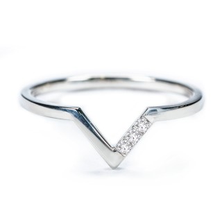 V-Shape Stackable Ring with Accents | Jewlr