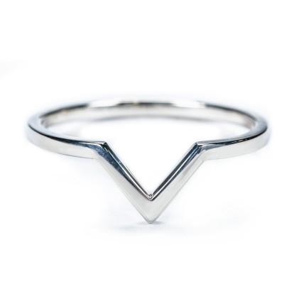Sterling Silver V-Shape Stackable Ring | Jewlr